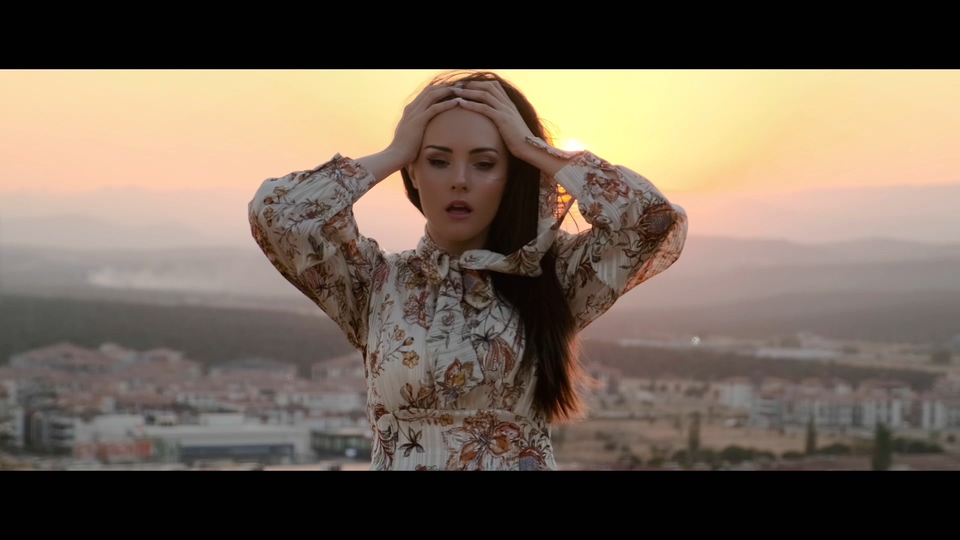 4KMV-Glow feat. D.E.P. - Lara (Official Video)-[443M.mp4-2160P] - 无损音乐美声网